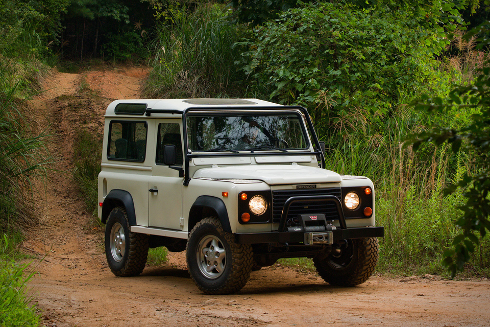 Land Rover Heritage Driving Experience | Uncrate