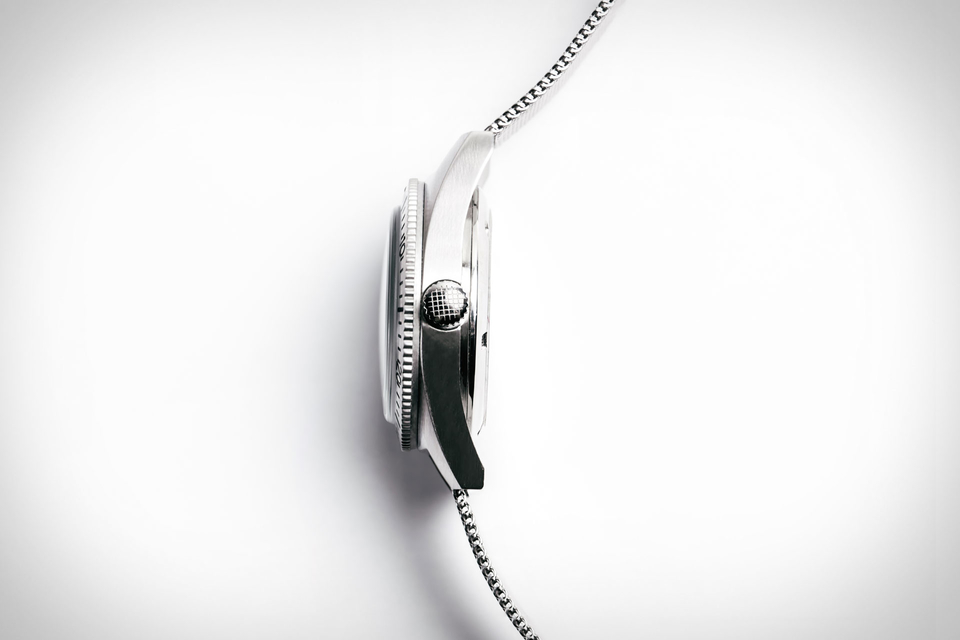 Alsta Nautoscaph II Jaws Watch | Uncrate