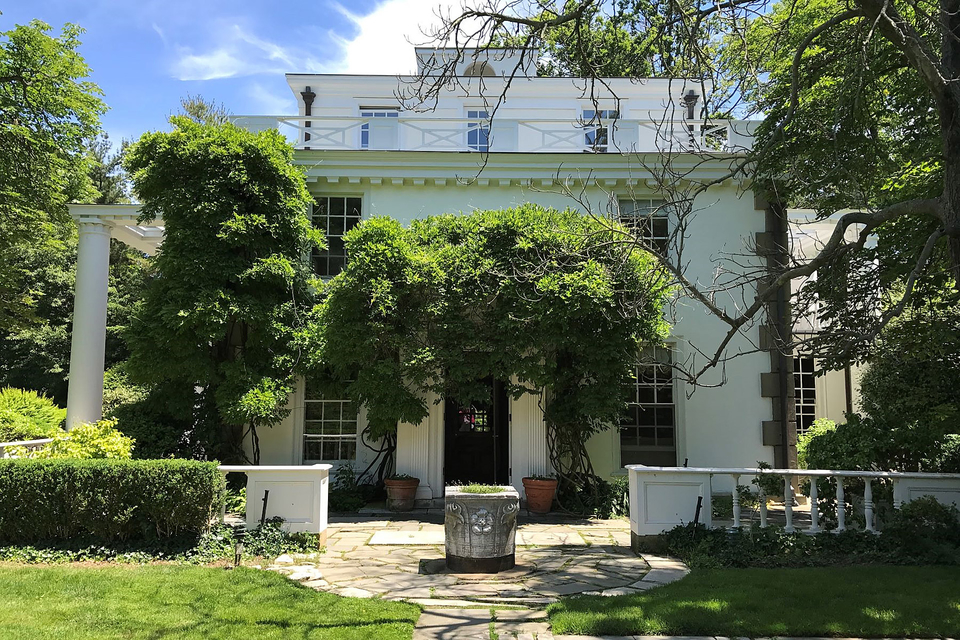 Isla Salutation | Uncrate