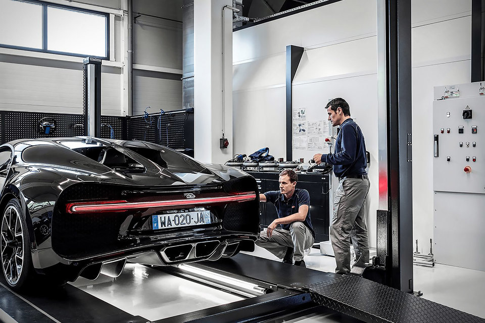 Bugatti Flying Doctors | Uncrate