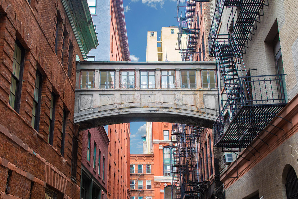 Tribeca Skybridge Townhouse & Condo | Uncrate