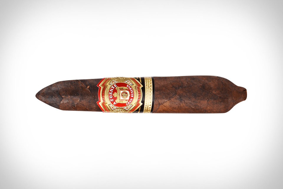 Jas Sum Kral CBD Cigar | Uncrate