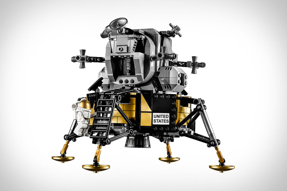 Lego x NASA Apollo 11 Lunar Lander Model | Uncrate
