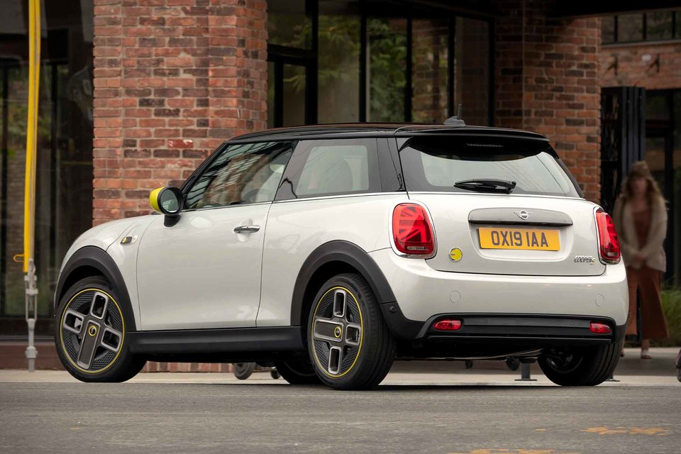 MINI Cooper SE Coupe | Uncrate