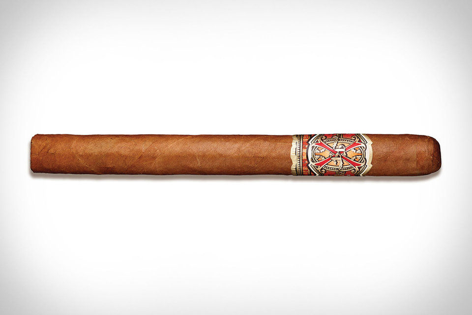 Arturo Fuente Opus X Double Corona Cigar | Uncrate