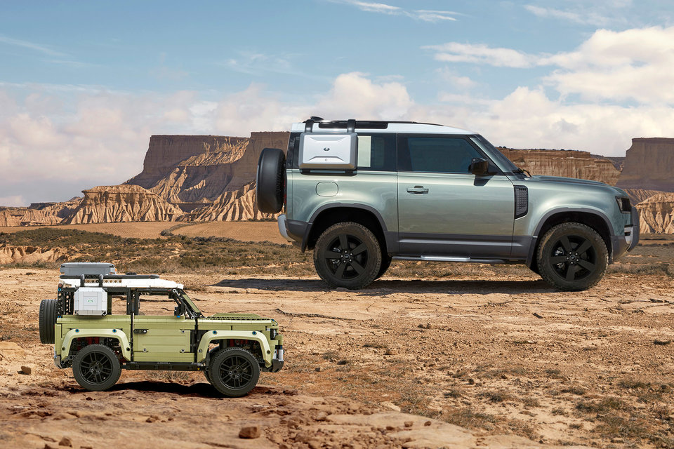 Lego Land Rover Defender | Uncrate