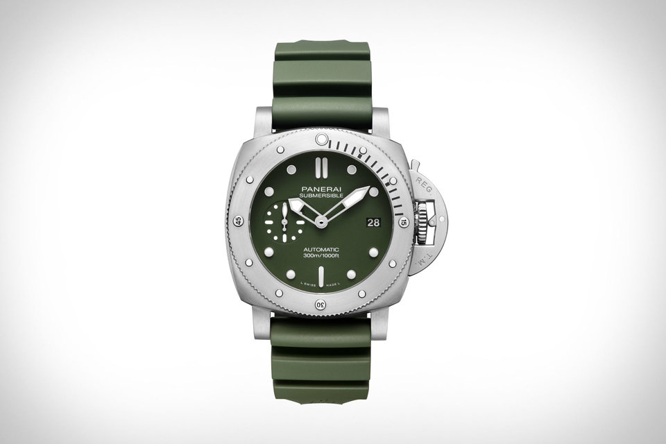 Panerai Submersible Verde Militare Watch | Uncrate