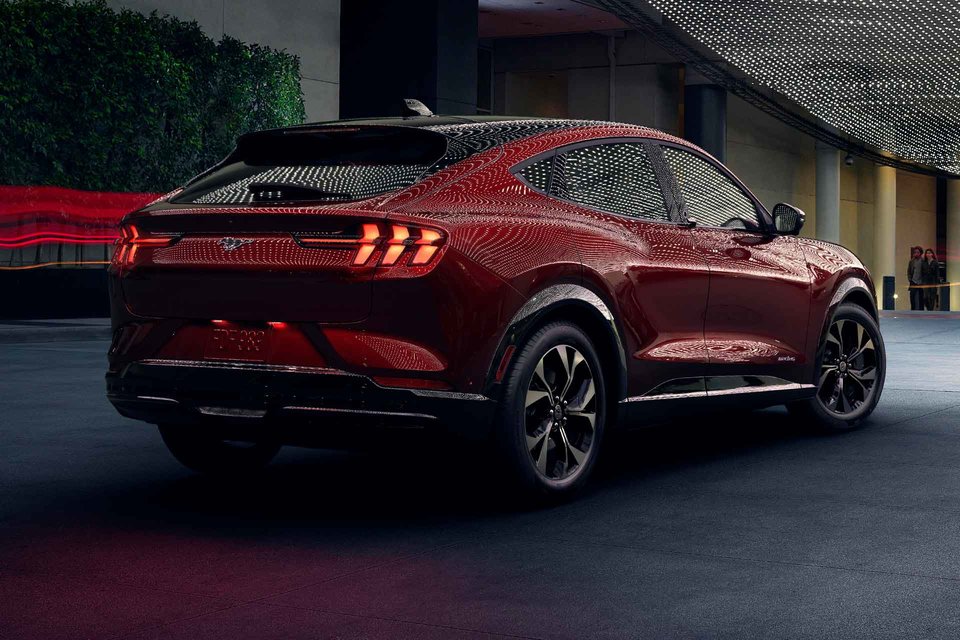 福特野马Mach-E SUV | Uncrate