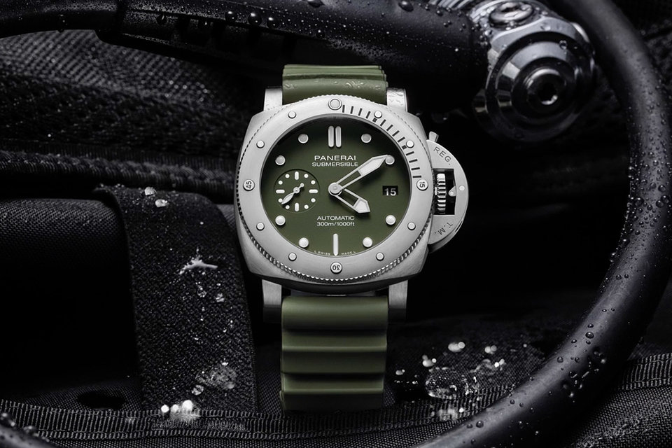Panerai Sumergible Verde Militare Reveal | Uncrate