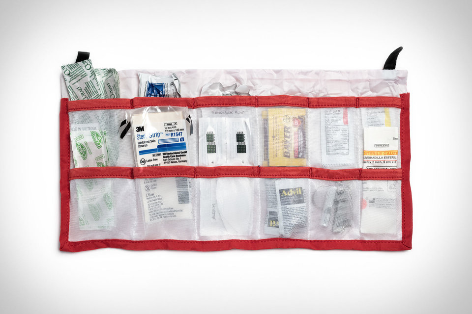 VSSL First Aid Flashlight | Uncrate