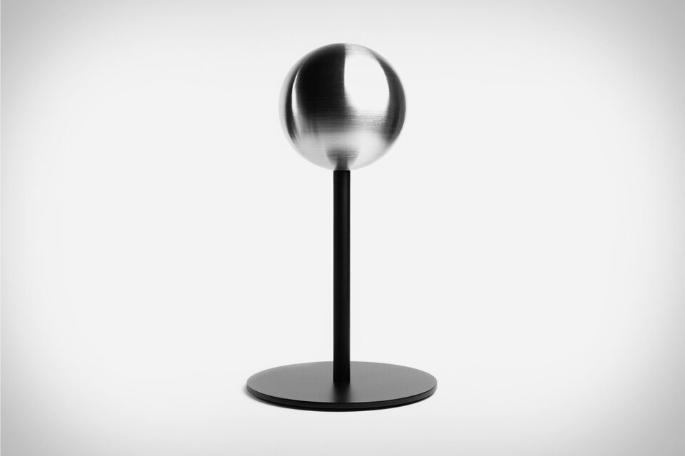 Halley Helmet Stands | Uncrate