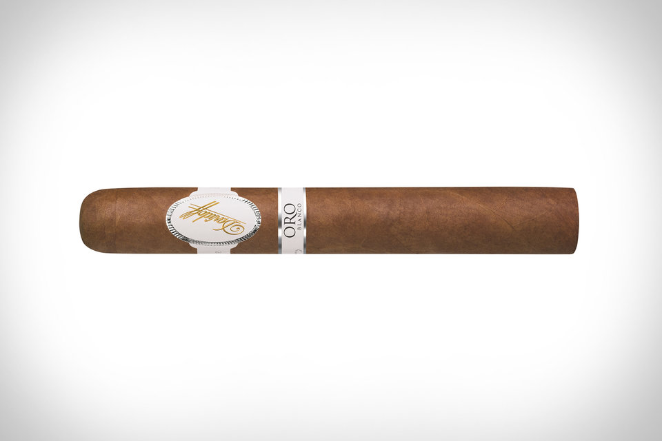 Davidoff Oro Blanco Toro Cigar | Uncrate