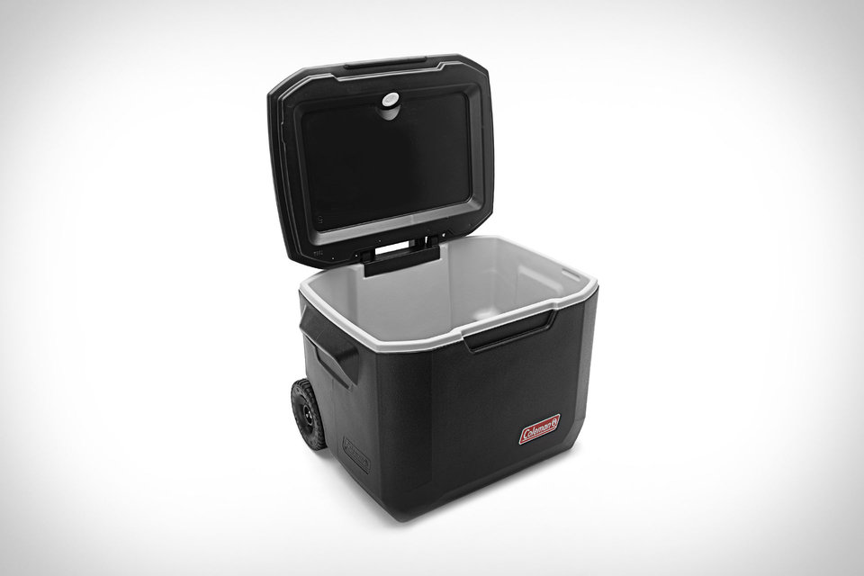 Coleman Rolling Cooler Uncrate