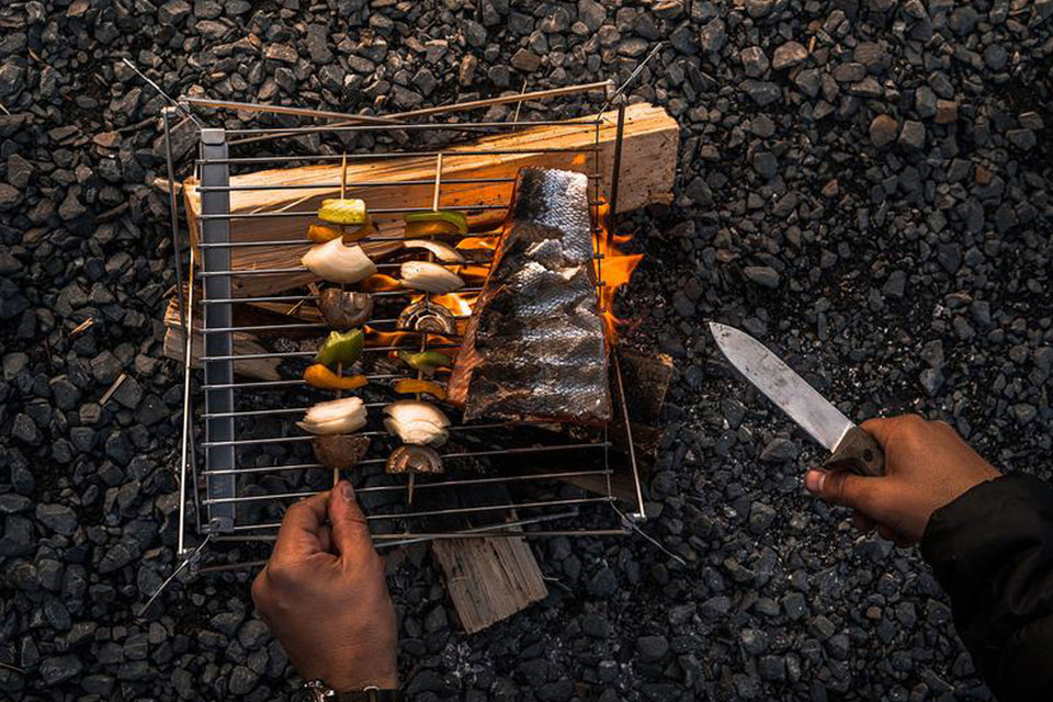 Wolf & Grizzly Campfire Trio | Uncrate