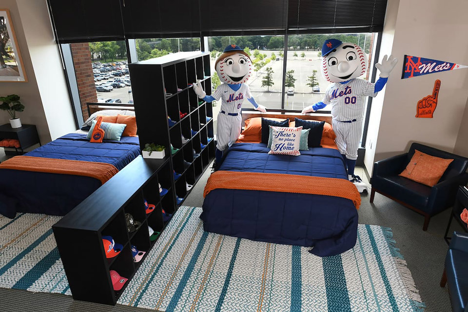 Bobby Bonilla's Citi Field Suite | Uncrate