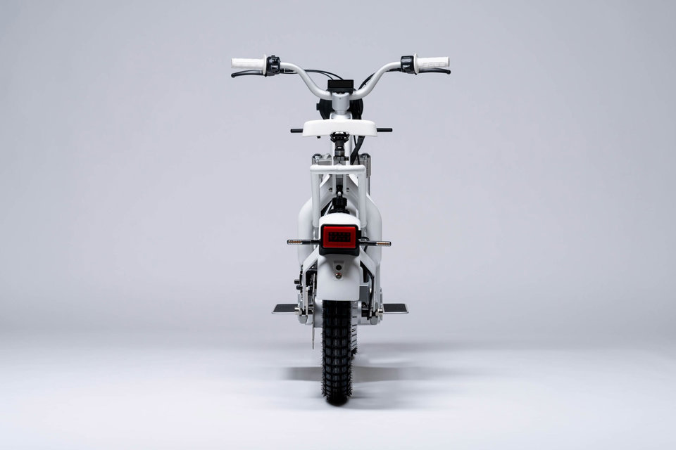 Cake Makka Electric Moped | Uncrate