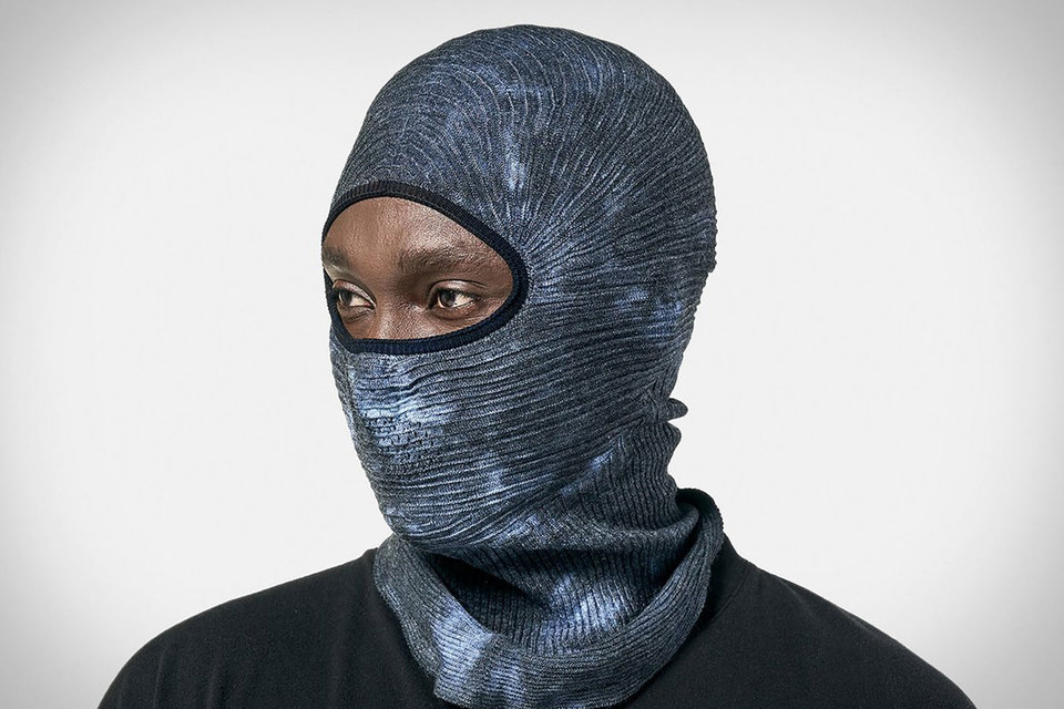 Holden Seamless Balaclava Hood | Uncrate
