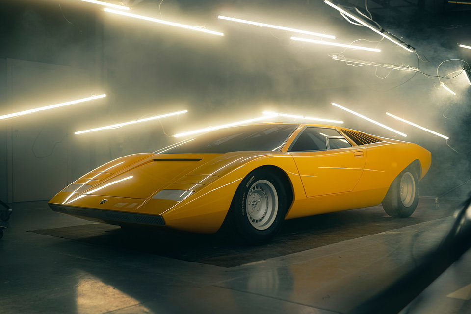 1971 Lamborghini Countach LP 500 Reconstruction | Uncrate