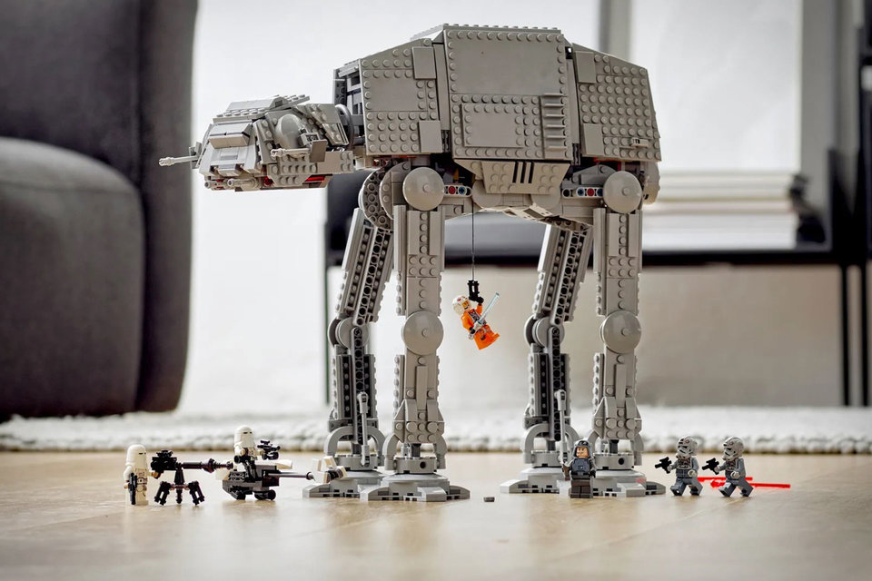 LEGO AT-AT | Uncrate
