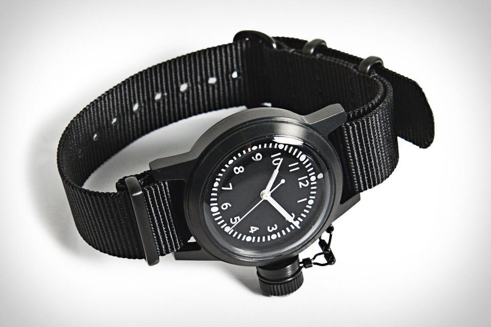 Naval Watch Co. Mil-Spec Dive Watch | Uncrate