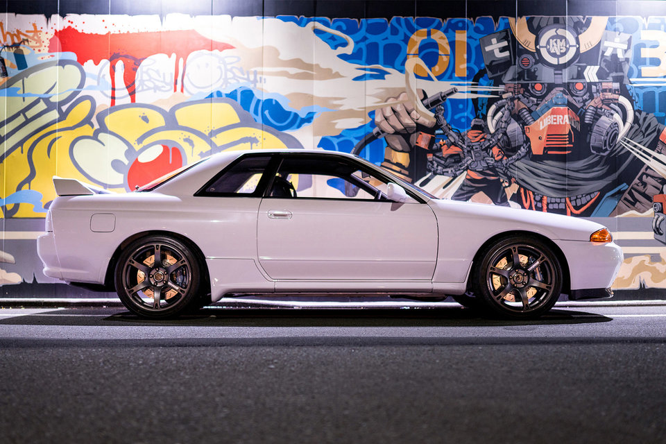 Built By Legends MINE'S R32 Skyline GT-R | Uncrate