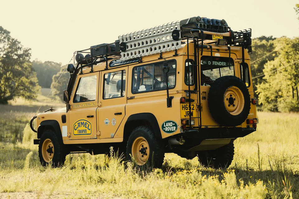 1991 Land Rover Camel Trophy Defender 110 SUV | Uncrate
