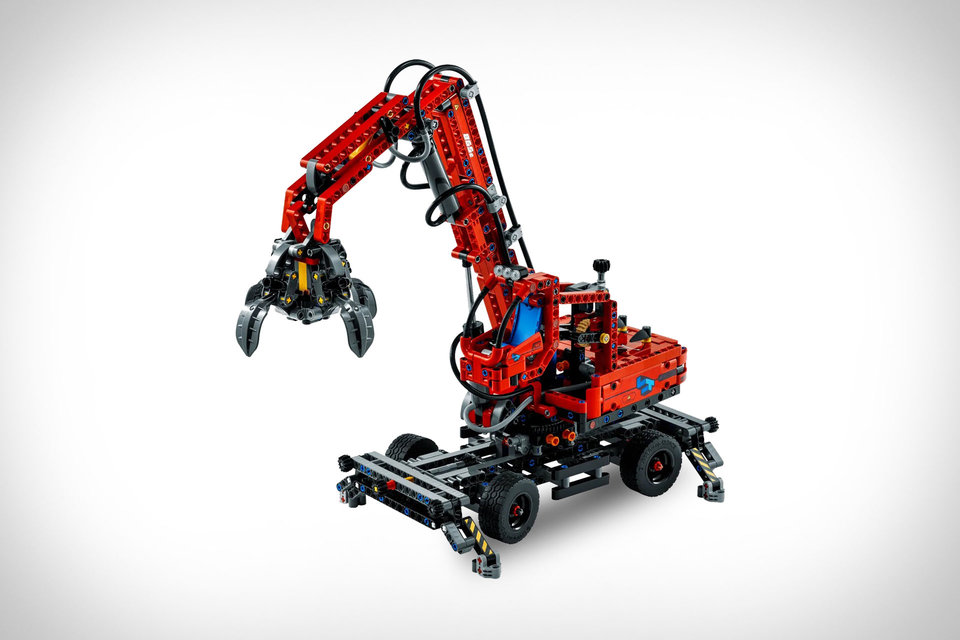 LEGO Material Handler | Uncrate