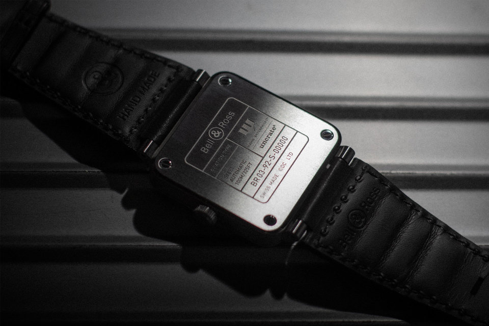 Wayne Enterprises x Uncrate x Bell & Ross BR 03-92 ウォッチ | Uncrate