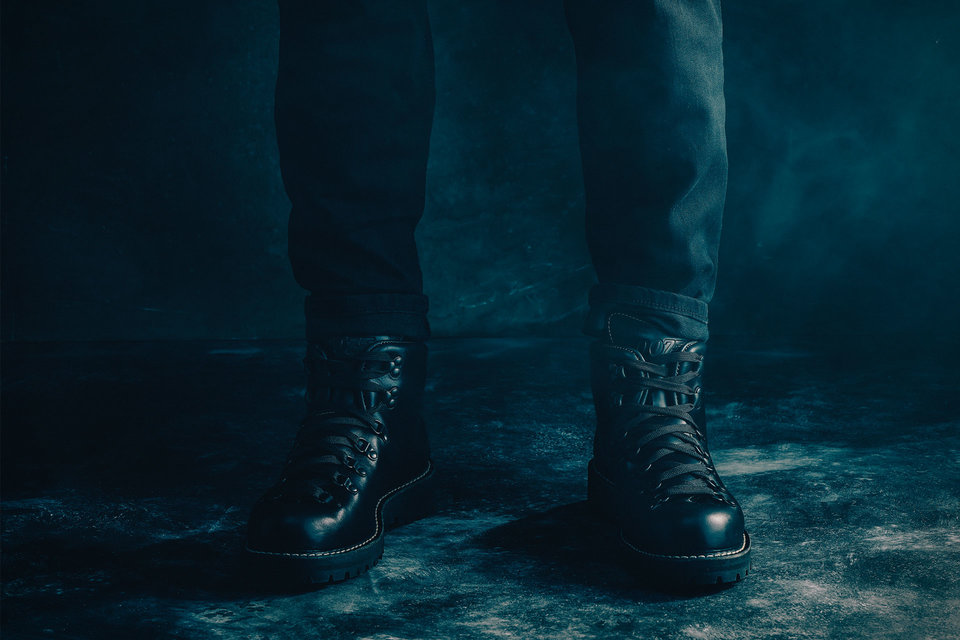 Danner 007 Mountain Light Boot | Uncrate