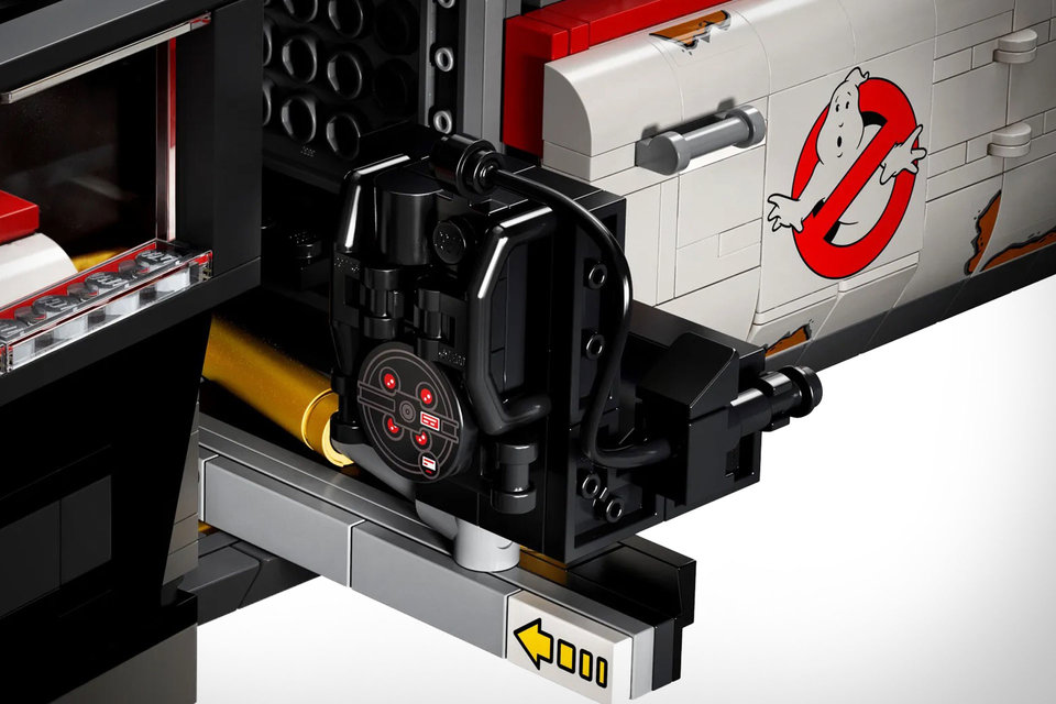 LEGO Ghostbusters ECTO-1 | Uncrate