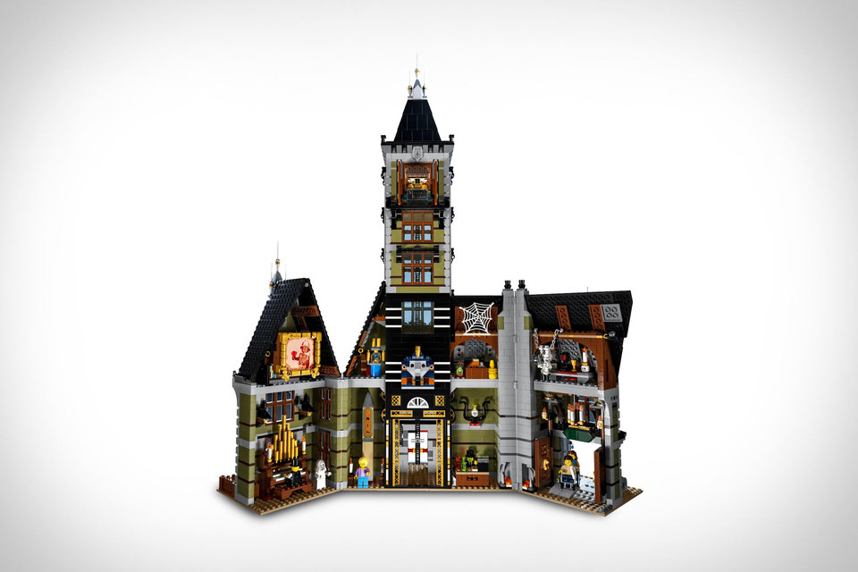 LEGO Haunted House | Uncrate