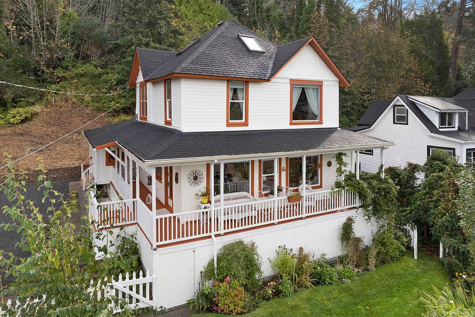 Tom Petty's Malibu Beach House | Uncrate