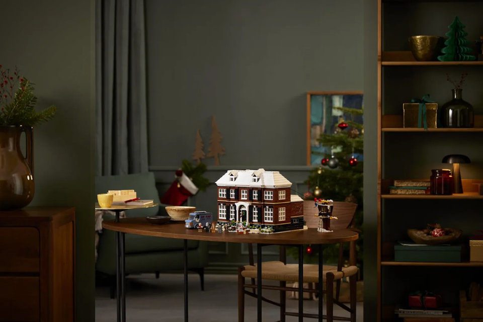 LEGO Home Alone House | Uncrate