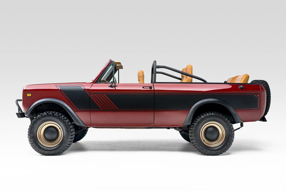 1977 International Harvester Scout II Traveler Restomod | Uncrate