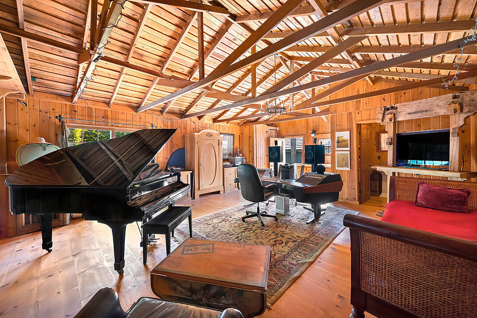 Tom Pettys Malibu Beach House | Uncrate