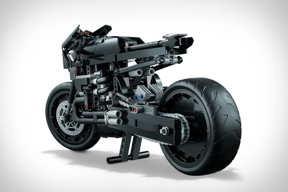 LEGO The Batman Batcycle | Uncrate