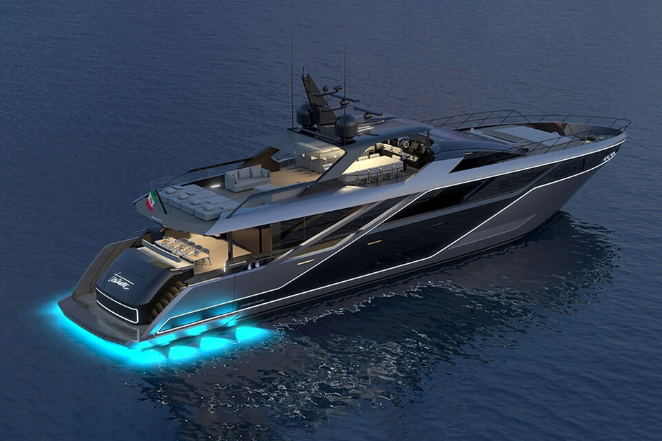 Cantieri di Pisa Akhir Flying Bridge Yachts | Uncrate