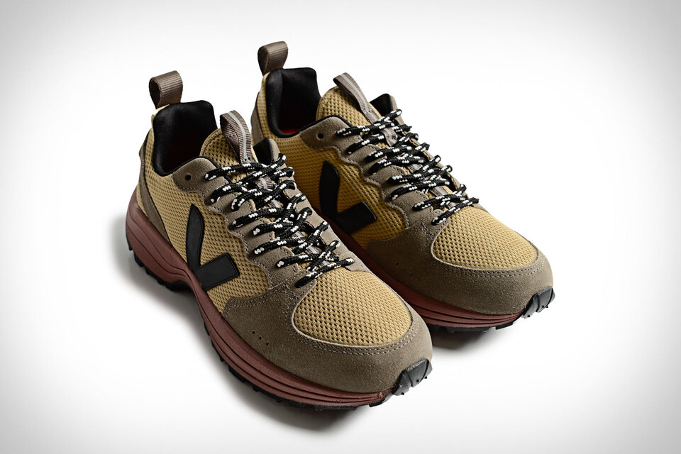 Veja Venturi Alveomesh 沙丘黑色 | Uncrate