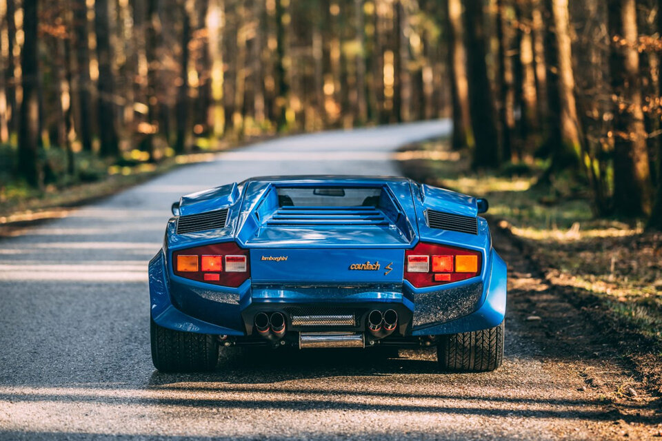 1982 Lamborghini Countach LP400 S Series II | Uncrate