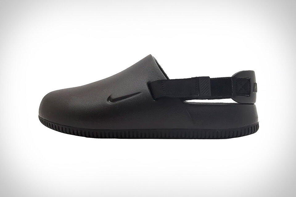 Nike Calm Mule | Uncrate
