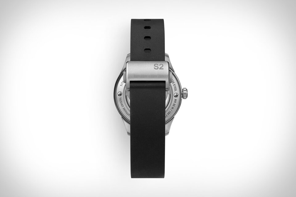 タイメックス ジョルジオ ガリ S2 ウォッチ | Uncrate