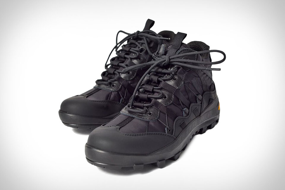 Snow Peak Mountain Trek 登山靴 | Uncrate