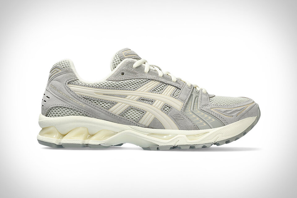 Nike Air Max Solo Sneakers | Uncrate
