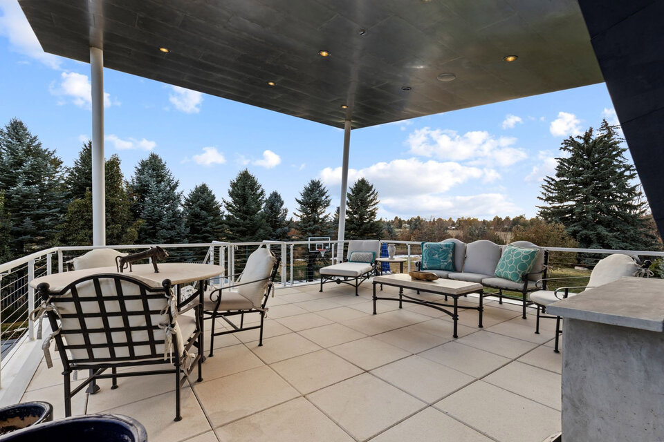 Random Road House | Uncrate