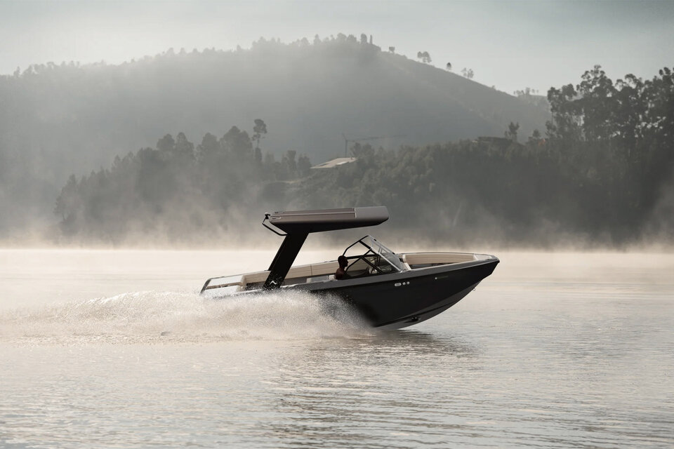 Vidde Alfa Electric Snowmobile | Uncrate