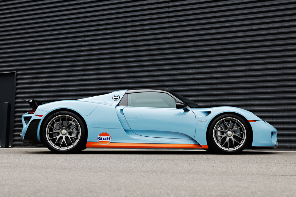 2015 Porsche 918 Gulf Oil Spyder | Uncrate