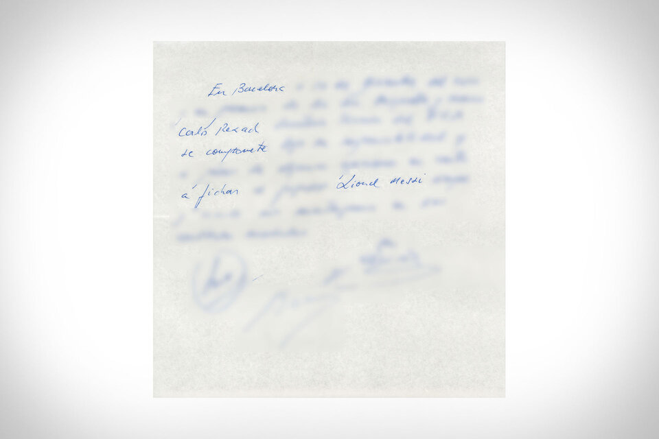 Lionel Messi's Barcelona Napkin Contract | Uncrate