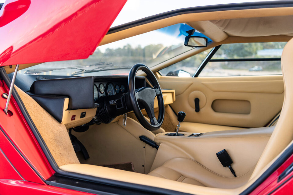 1986 Lamborghini Countach LP5000 Quattrovalvole | Uncrate