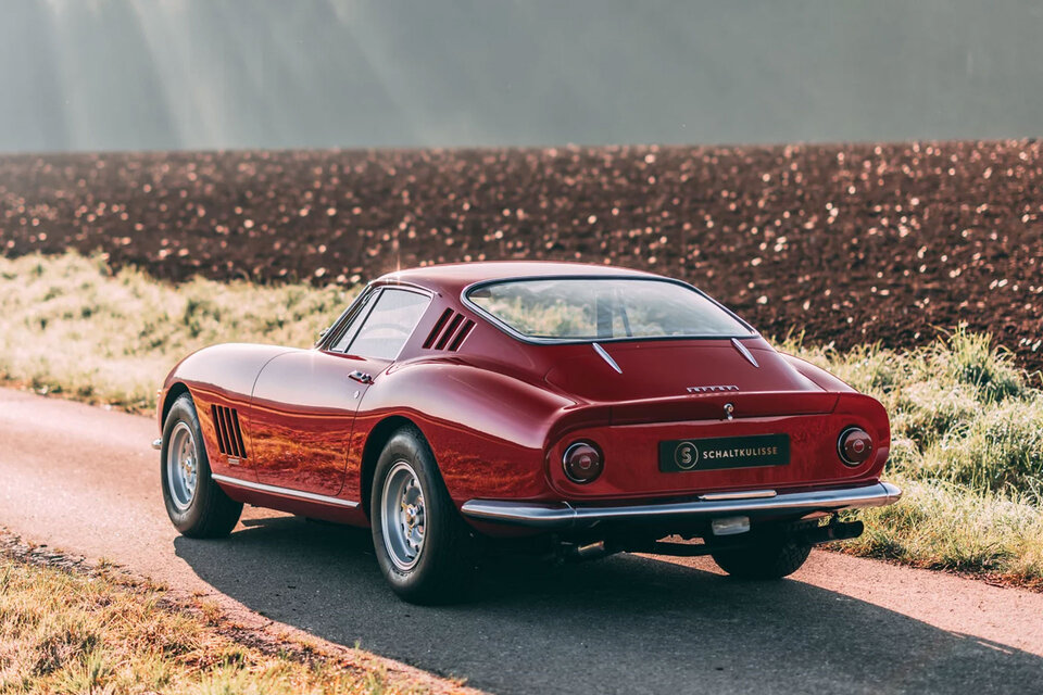 Ferrari 275 GTB 1966 à nez long | Uncrate