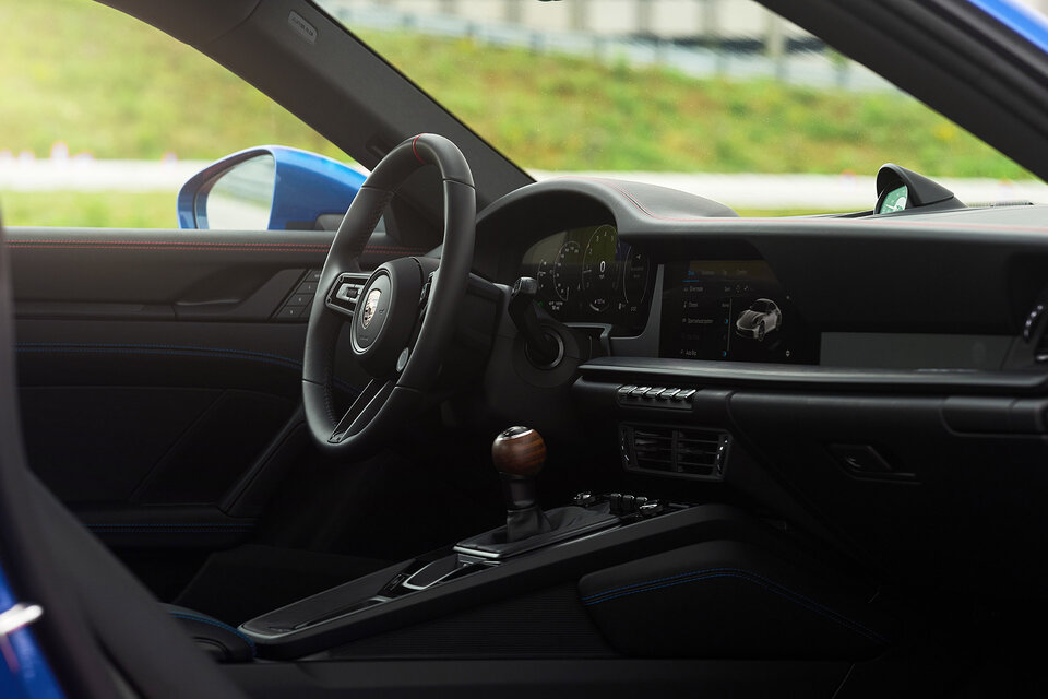 2026 Porsche 911 Carrera T Club Coupe | Uncrate